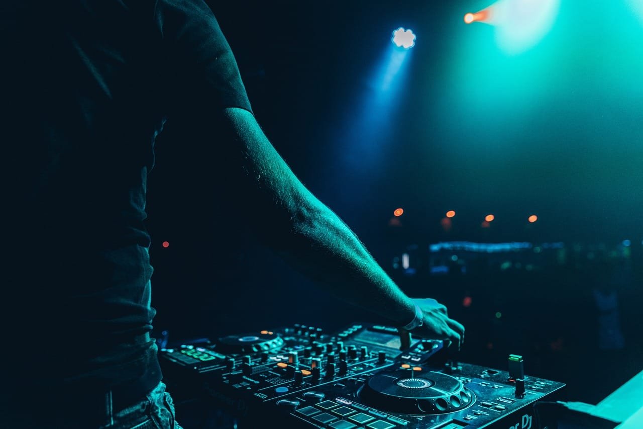 ¿Cómo elegir el mejor DJ en Cuajimalpa para tu fiesta?